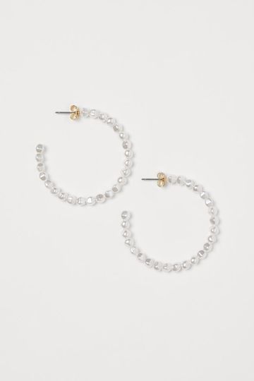 The 14 Most Delightful Earrings and Necklaces at H&M | Who What Wear