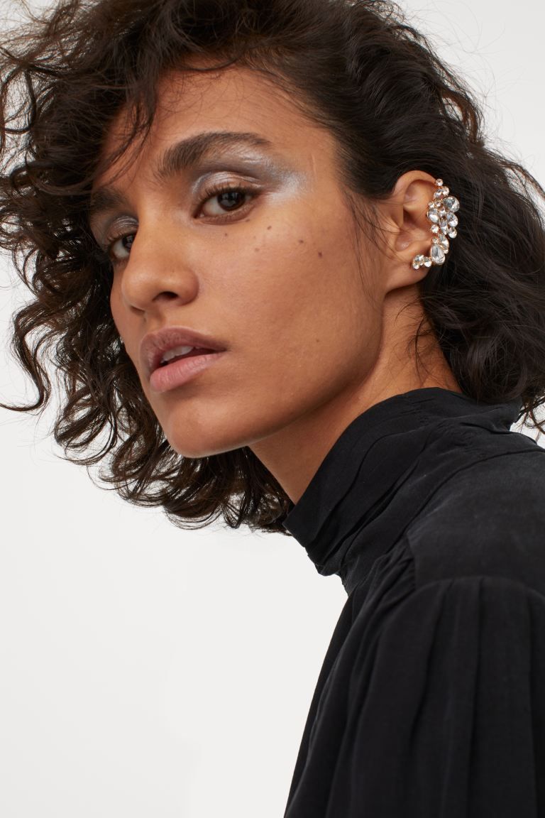 The 14 Most Delightful Earrings and Necklaces at H&M | Who What Wear