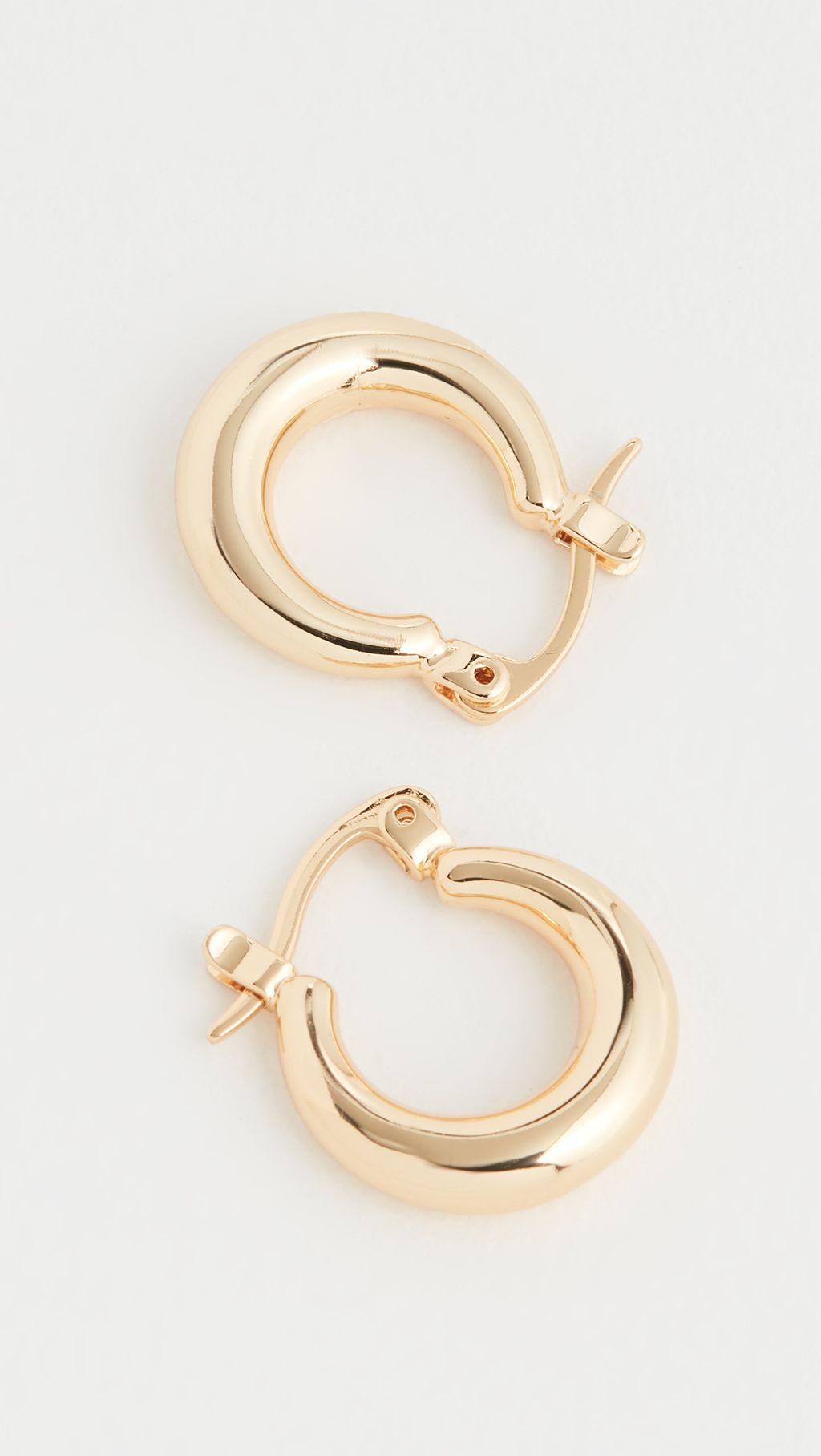 5 High Fidelity Outfits That Are Teleporting Me to the '90s | Who What Wear