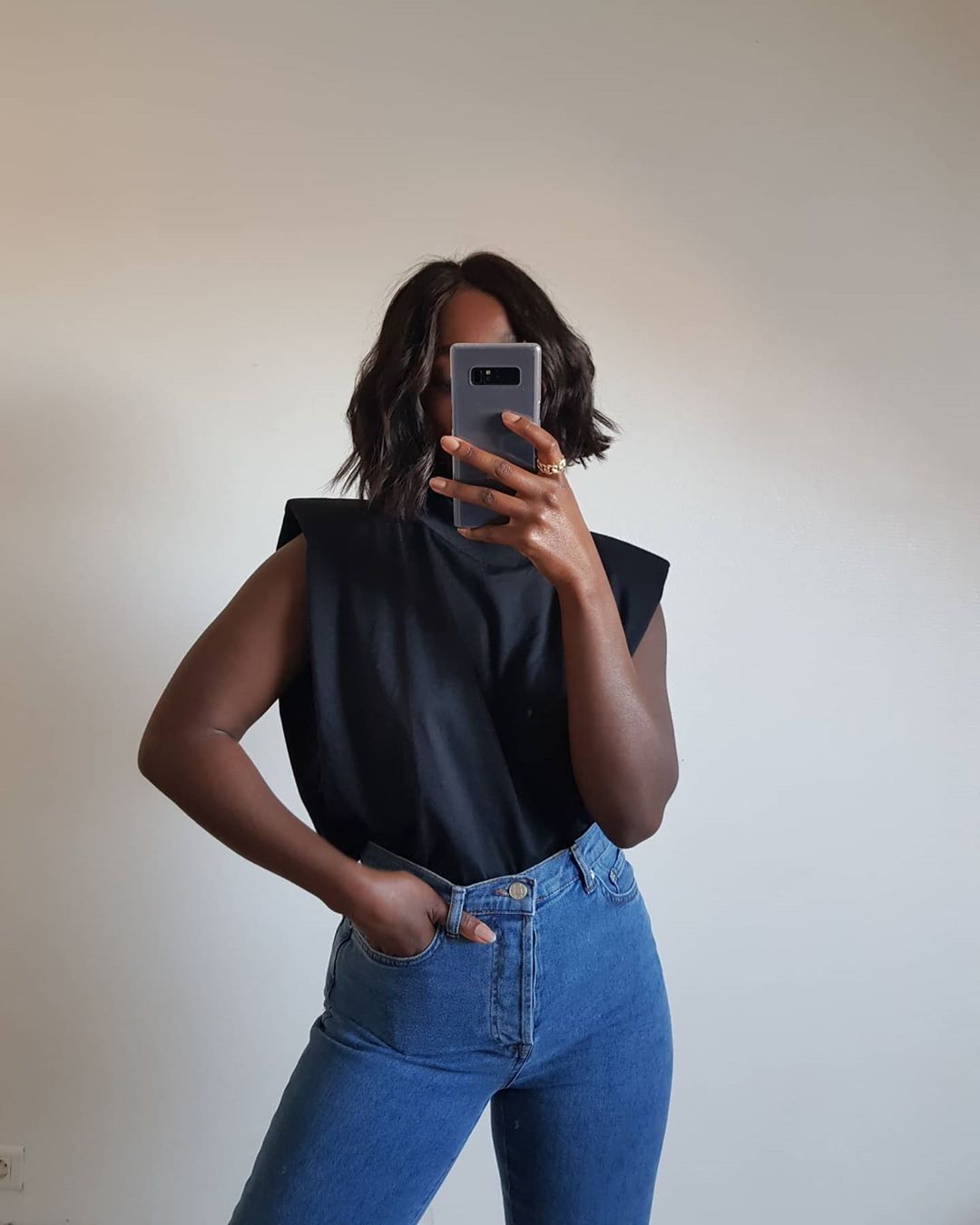 5 Comfortable Basics to Wear With Stretchy Jeans | Who What Wear