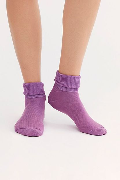 How to Style Anklets Over Socks This Summer | Who What Wear