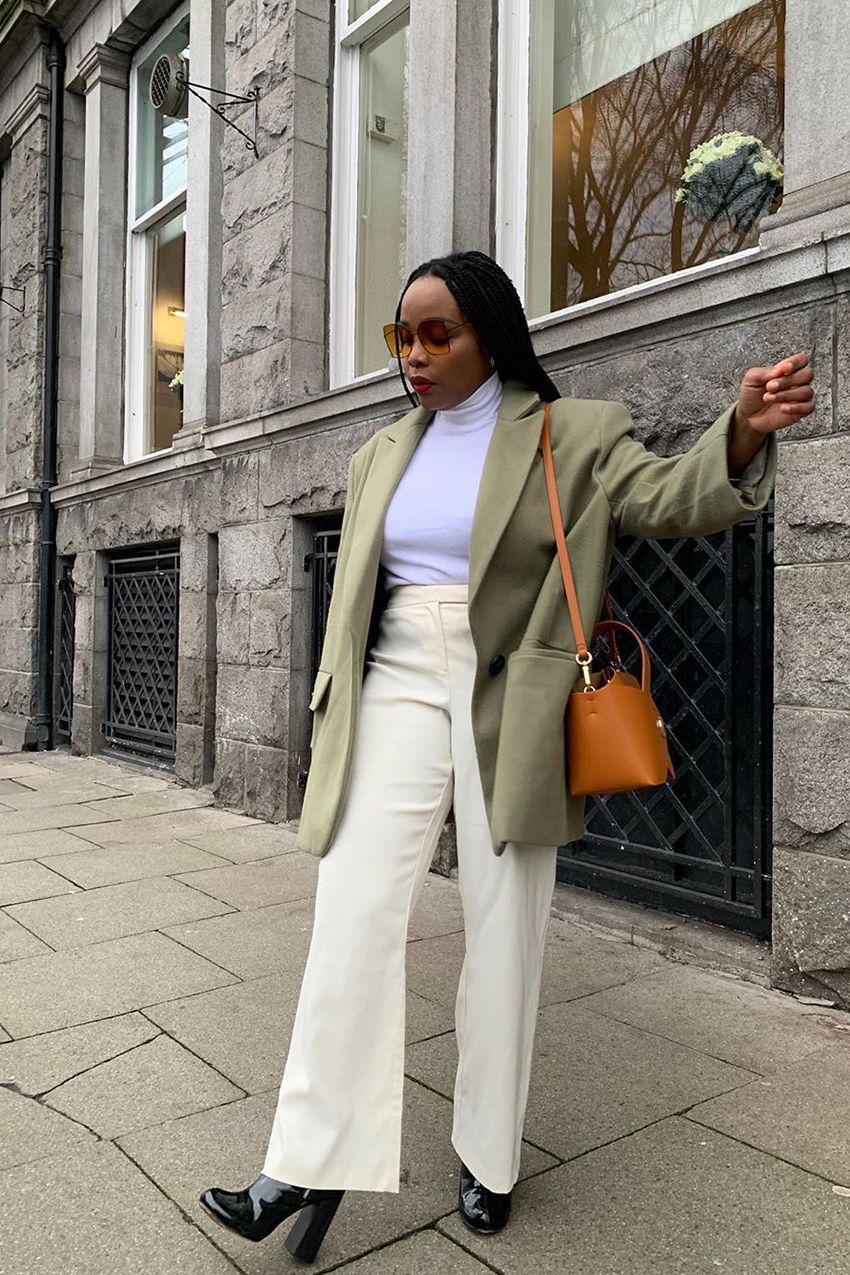 The 17 Best High-Waisted Flared Jeans and How to Wear Them | Who What Wear