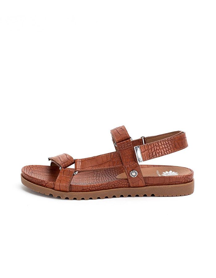 The 31 Most Comfortable Sandals for Women on the Internet | Who What Wear