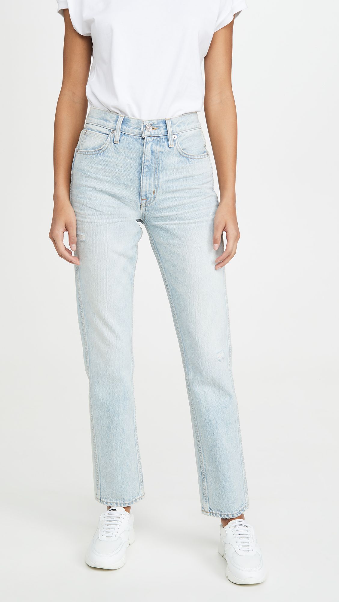 10 Light-Wash-Jean Outfits to Try This Summer | Who What Wear