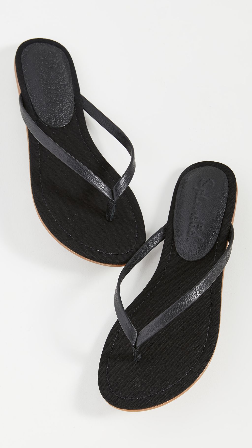 6 Stylish Outfits to Wear With Flip-Flops | Who What Wear