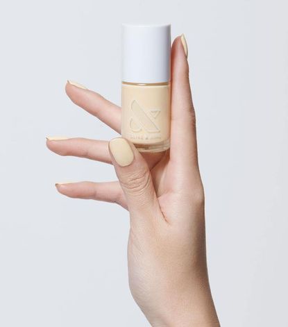 27 Light Nail Colors Fashion Girls Love | Who What Wear