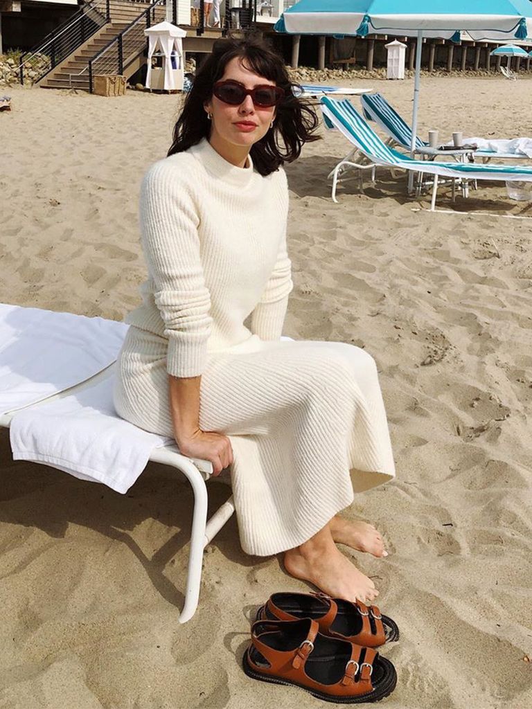 5 Basic Accessories to Wear With Every Type of Outfit | Who What Wear