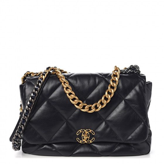 4 Classic Chanel Bags Fashion Insiders Always Wear | Who What Wear