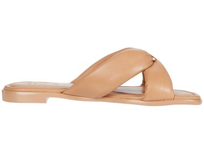 Puffy, Padded Sandals Are the Latest Shoe Trend to Blow Up | Who What Wear