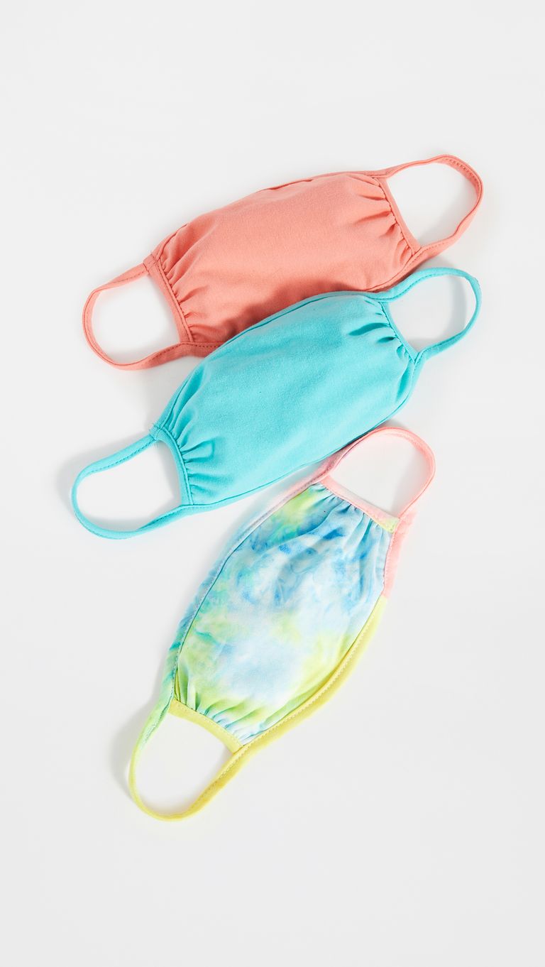 Angelina Jolie Wore the Most Comfortable Cheap Face Mask | Who What Wear