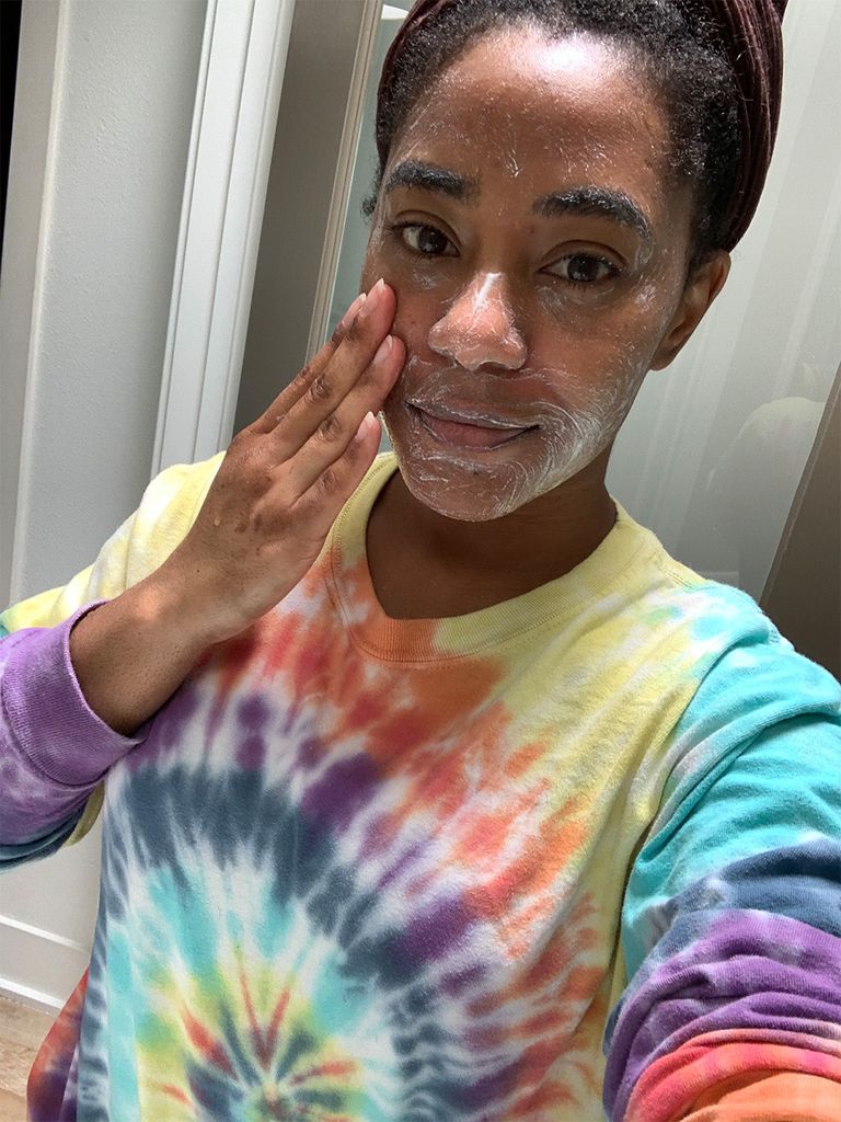 Reviewed: Versed Day Maker Microcrystal Exfoliator | Who What Wear