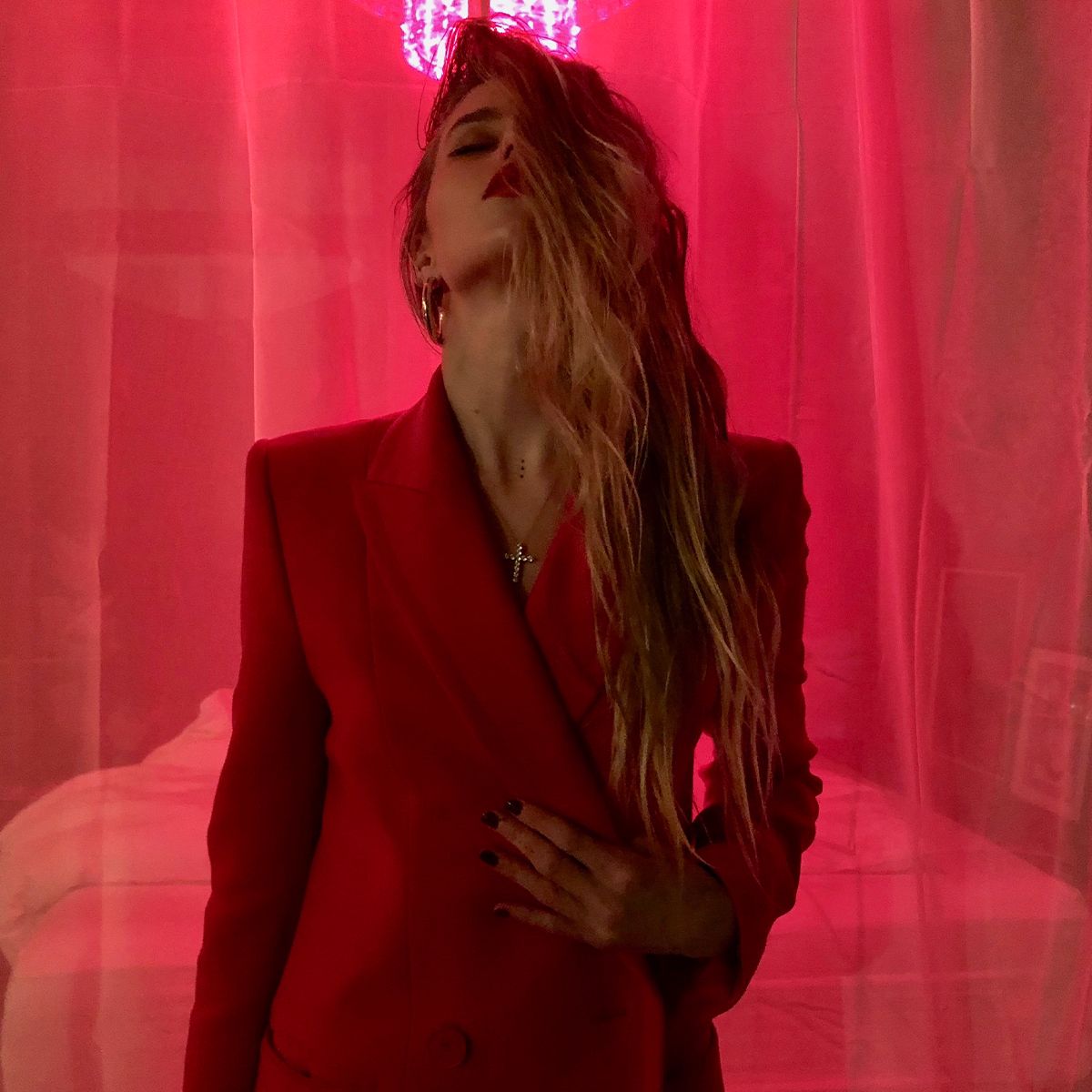 Actress Abbey Lee on Lovecraft Country and '90s Fashion | Who What Wear