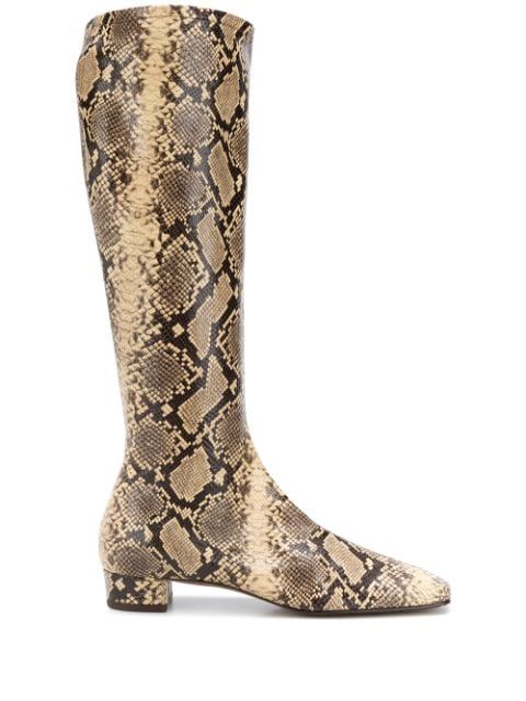 The Fall 2020 Flat-Boot Trend Is Finally Here | Who What Wear