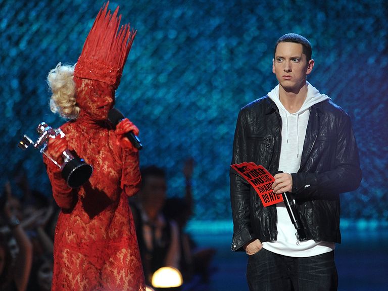 The 30 Best MTV Video Music Awards Outfits of All Time | Who What Wear