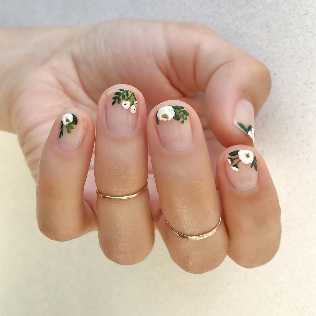7 Grown-Up Ways to Channel the Cottagecore Beauty Trend | Who What Wear