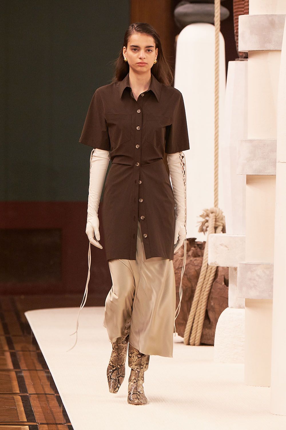 11 Brown Outfits That Prove It's 2021's Big Color Trend | Who What Wear