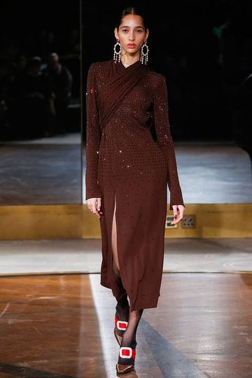 11 Brown Outfits That Prove It's 2021's Big Color Trend | Who What Wear