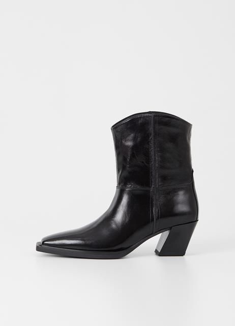 12 Ways to Wear Your Dresses With Tights and Boots | Who What Wear UK