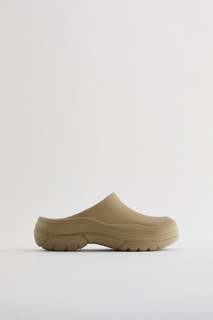 Clogs Are the Latest Shoe Trend We're Seeing Everywhere | Who What Wear