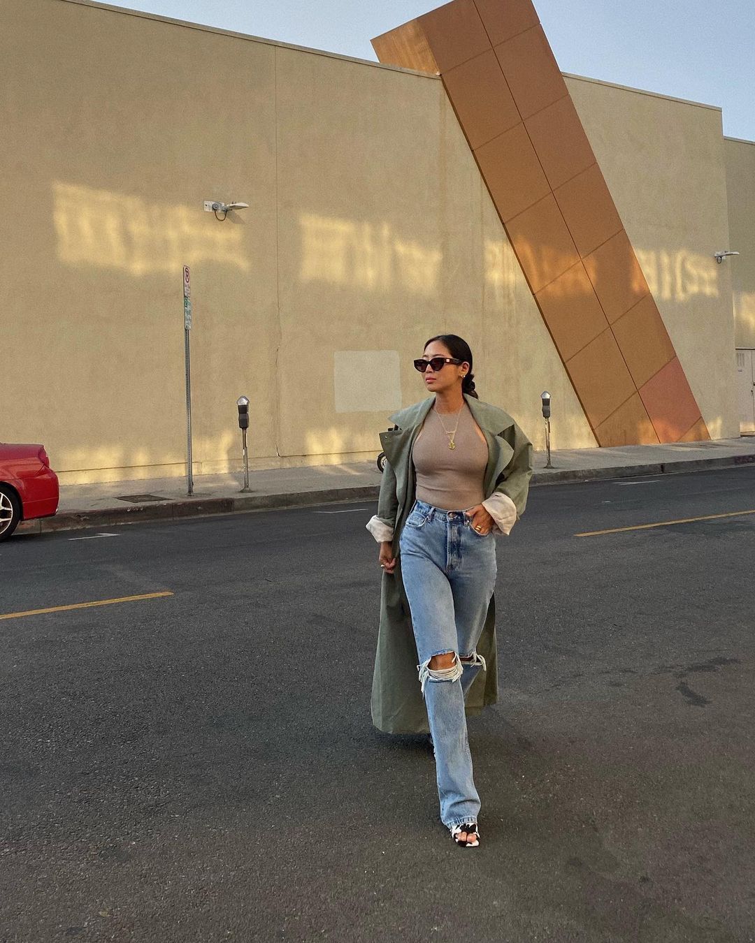 The 11 Coolest Outfits With Ripped Jeans, Hands Down | Who What Wear