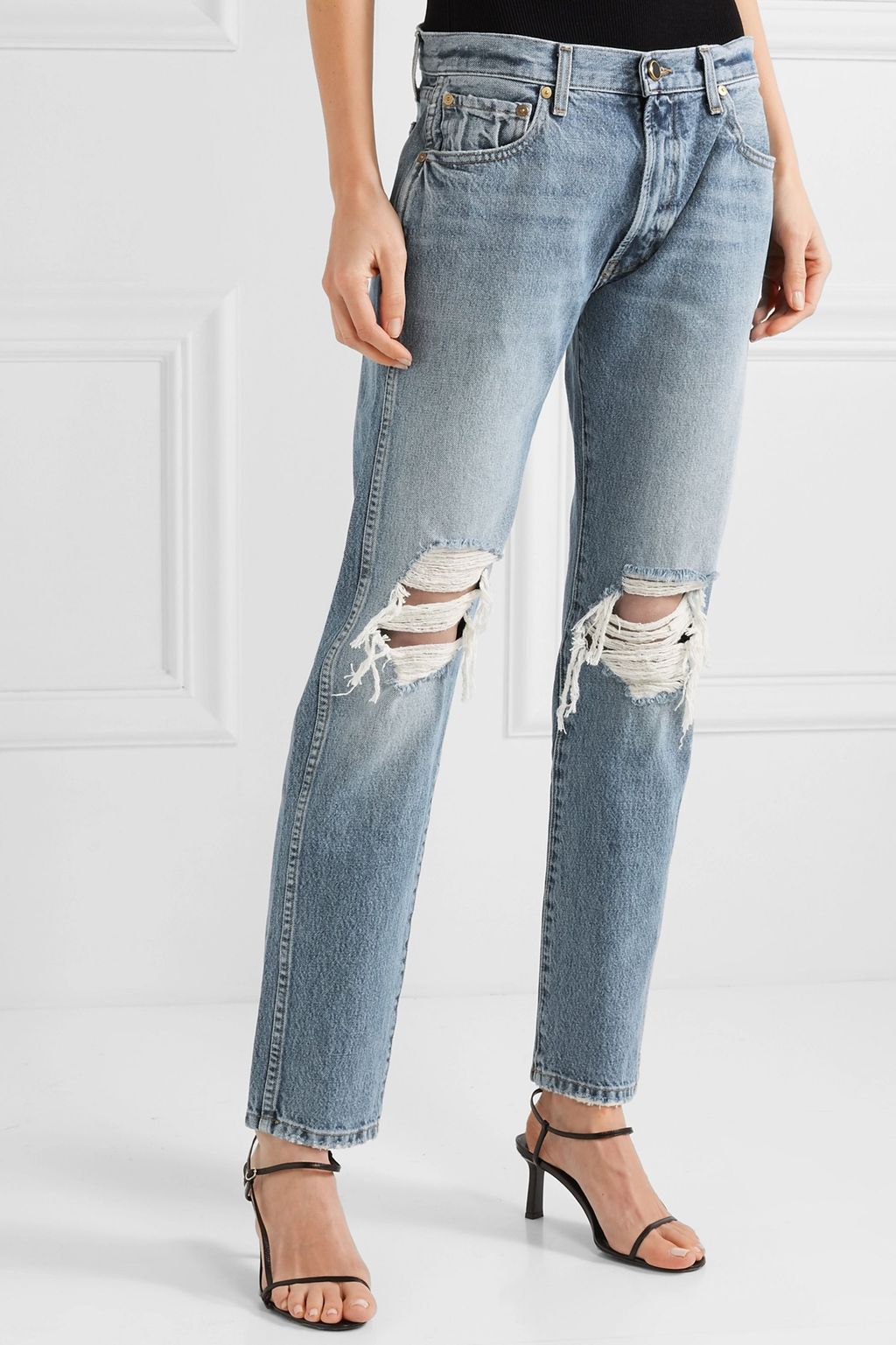 The 11 Coolest Outfits With Ripped Jeans, Hands Down | Who What Wear