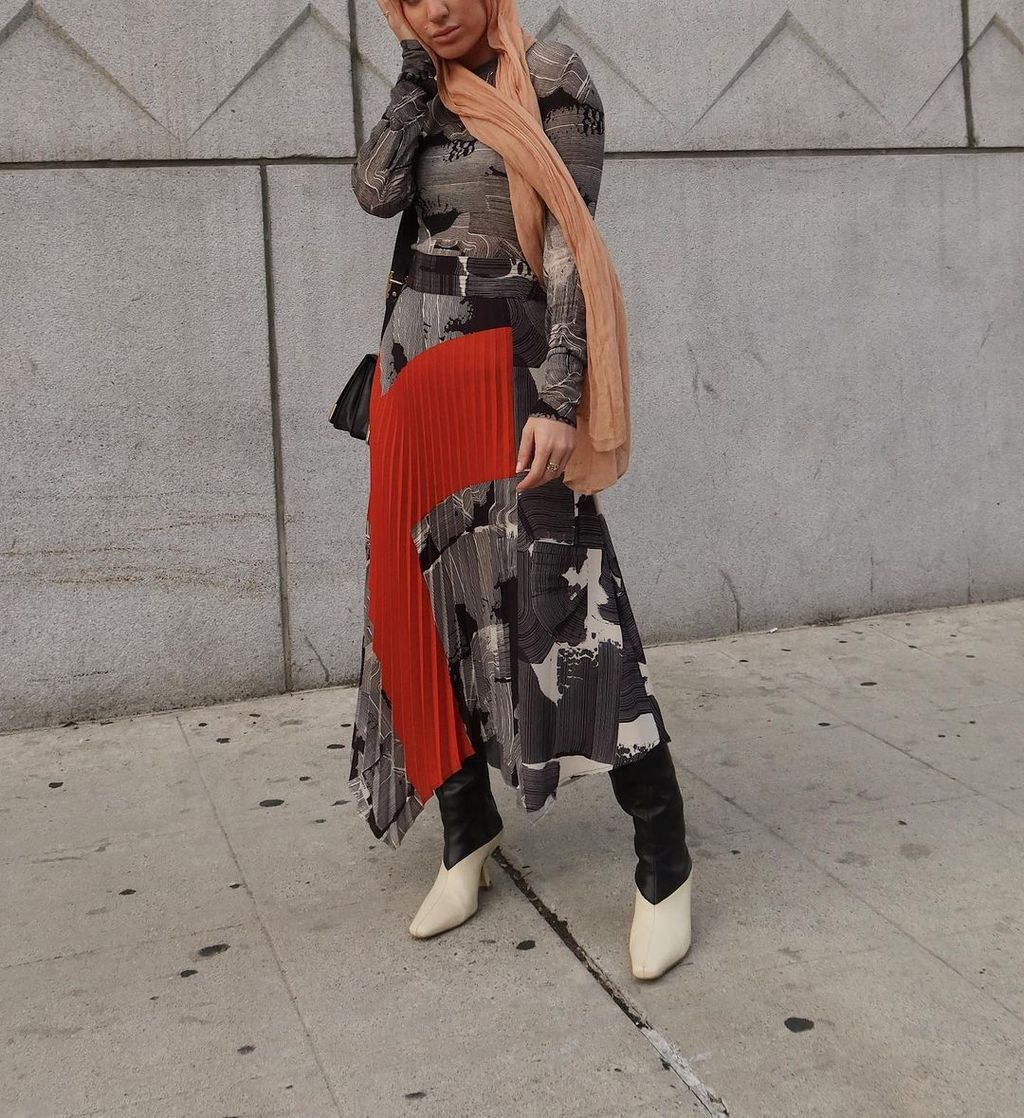 4 Easy Tricks for Styling Modest Outfits | Who What Wear