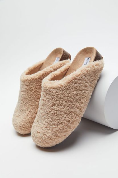 The 31 Best Winter Slippers for Women | Who What Wear