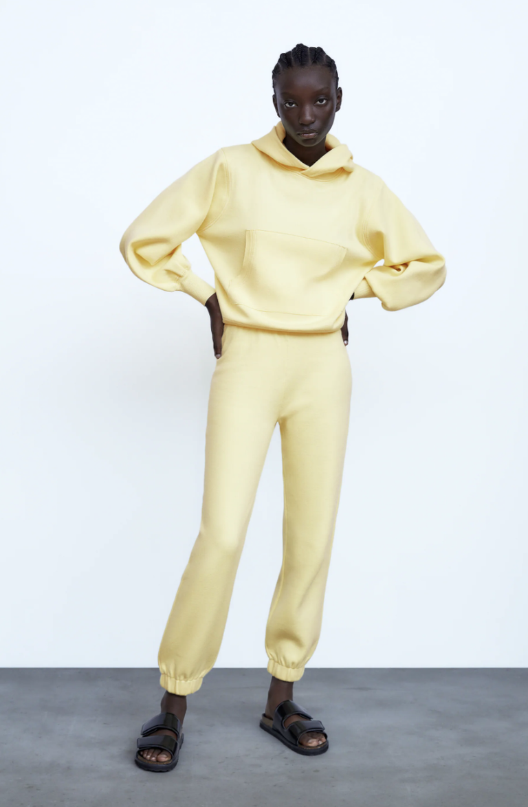 6 Chic Outfits to Wear With Sweats for Women | Who What Wear