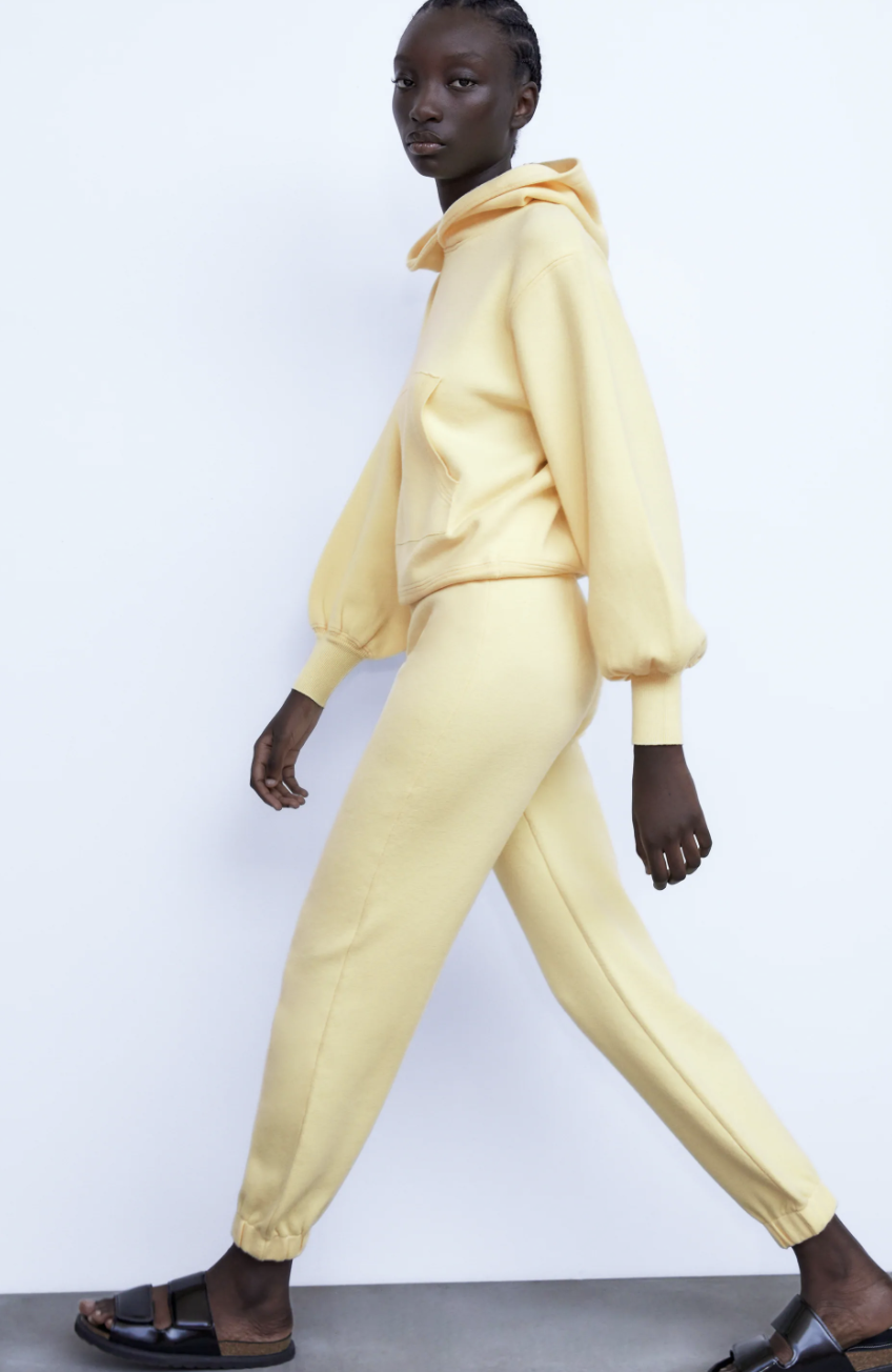 6 Chic Outfits to Wear With Sweats for Women | Who What Wear