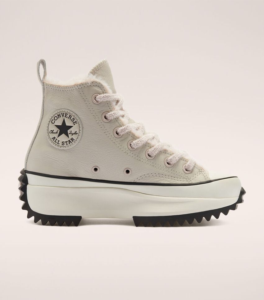 4 Sneaker Outfits We Can't Help But Wear Over and Over | Who What Wear