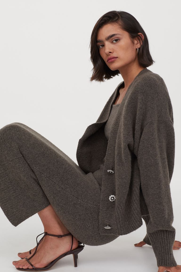 6 Pretty Sweater Outfits for Women Over 50 | Who What Wear