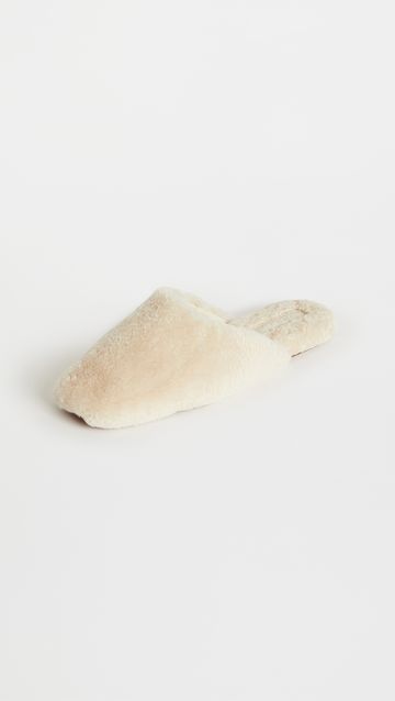House Slippers Are the Shoe Trend For Homebodies Only | Who What Wear