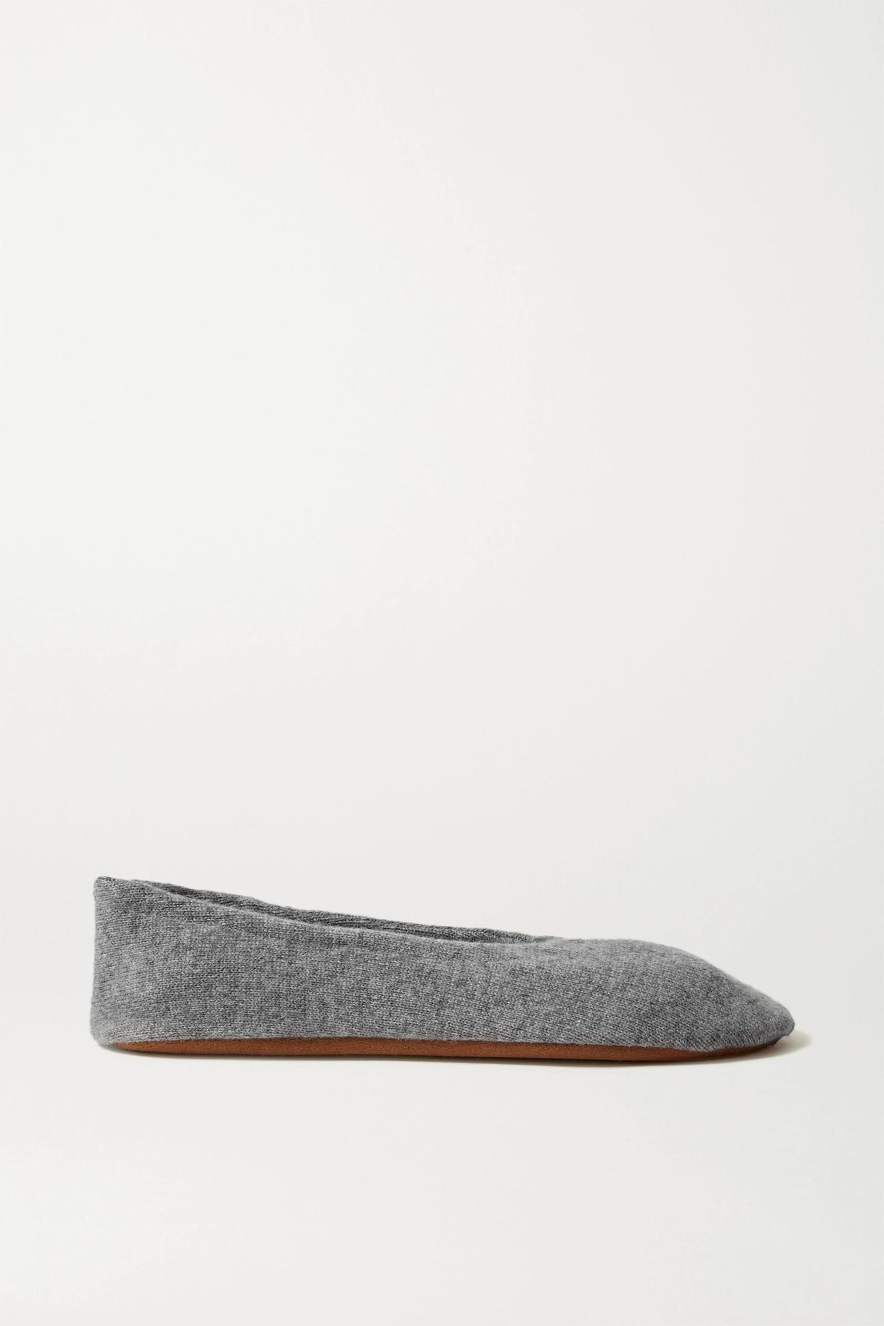 House Slippers Are the Shoe Trend For Homebodies Only | Who What Wear