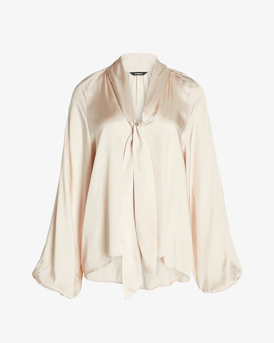 I Watched a Lot of TV in 2020—Here Are Best Fashion Moments | Who What Wear