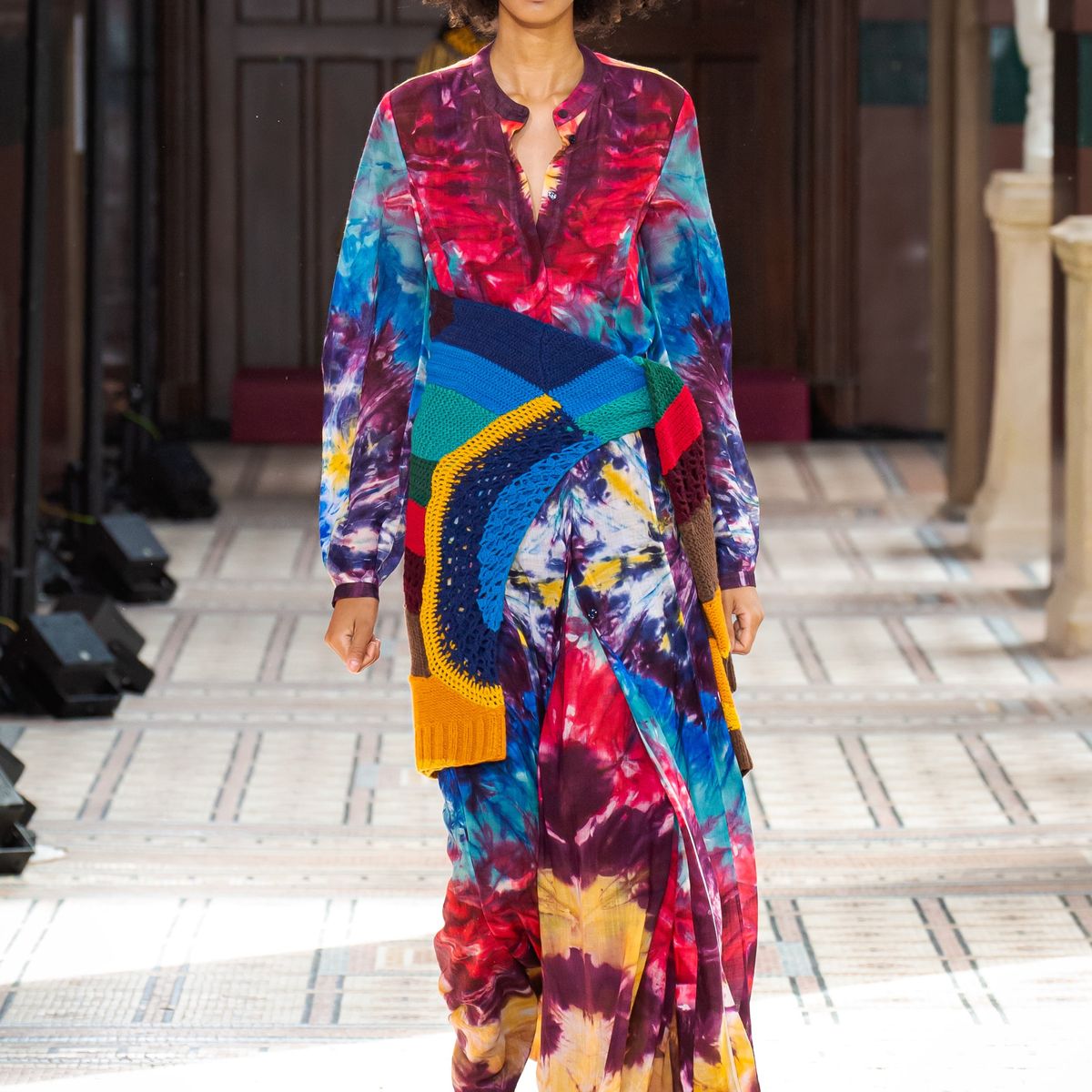 The 5 "Ugly" Fashion Trends That Will Dominate 2021 | Who What Wear