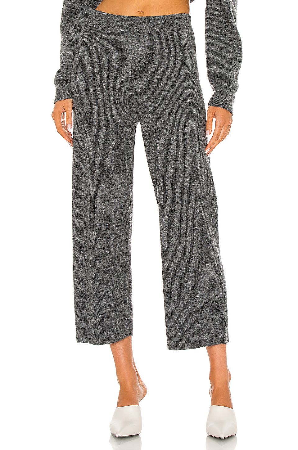 20 Comfortable, Chic Clothing Items We're Buying | Who What Wear