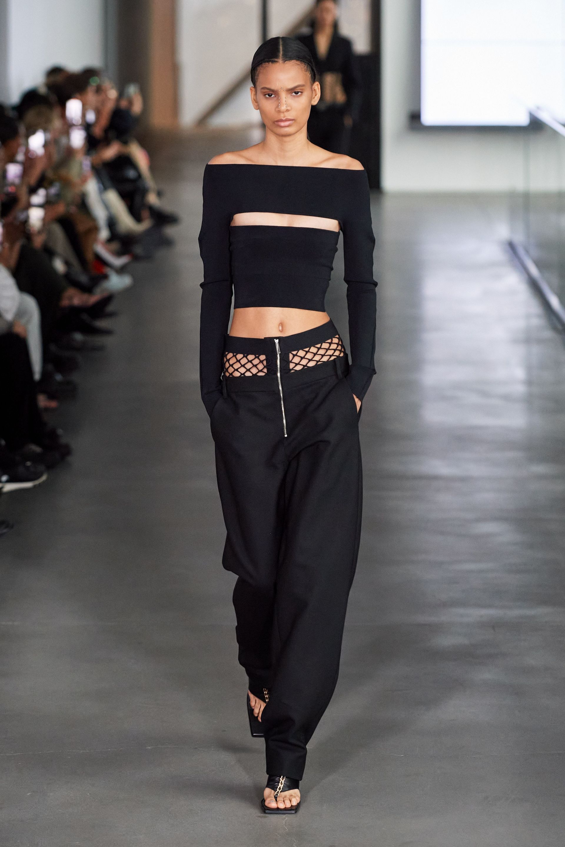 The Best Off-the-Shoulder Outfits, From Celebs to the Runway | Who What ...