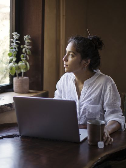 How to Set Realistic Expectations, According to Therapists | Who What Wear