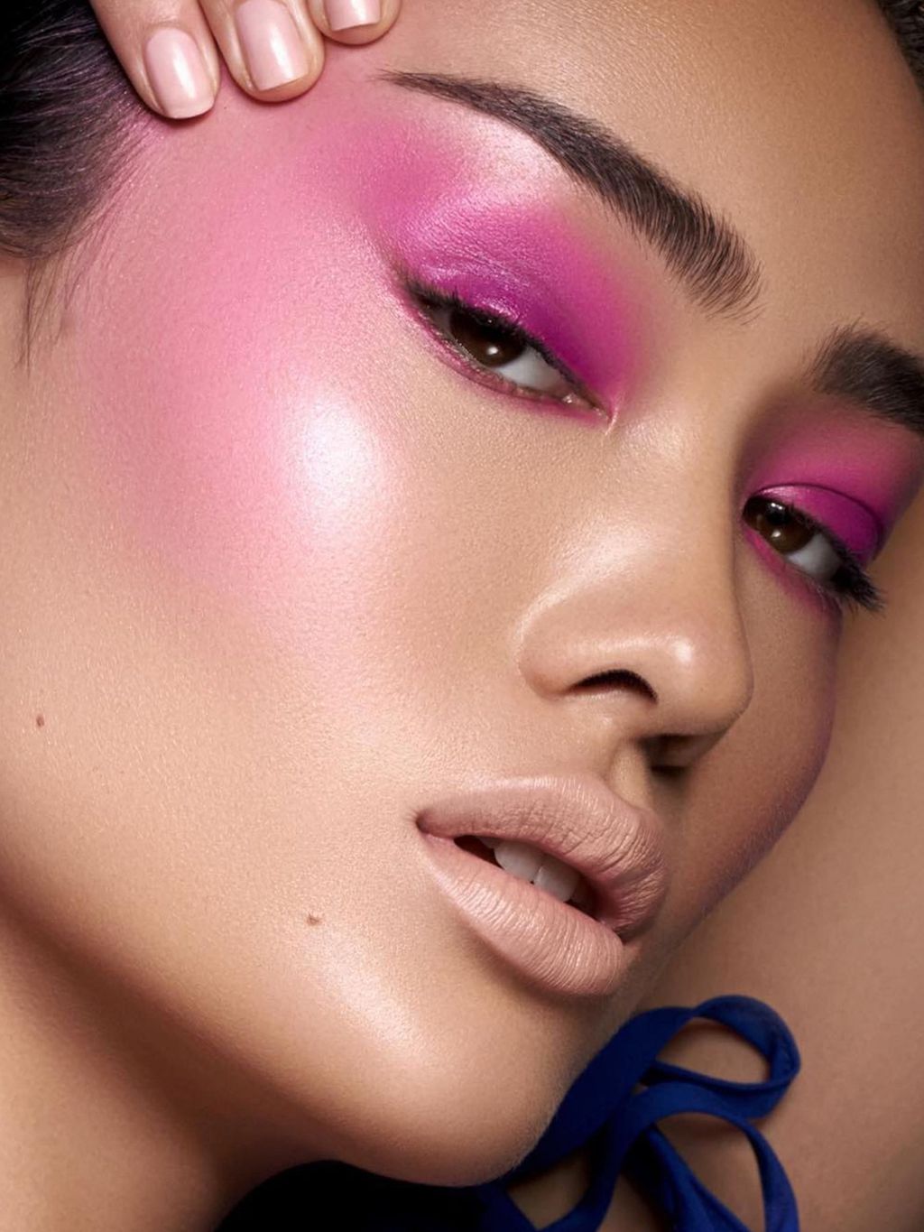 The 18 Coolest Pink Eyeshadow Looks and How to Create Them | Who What Wear