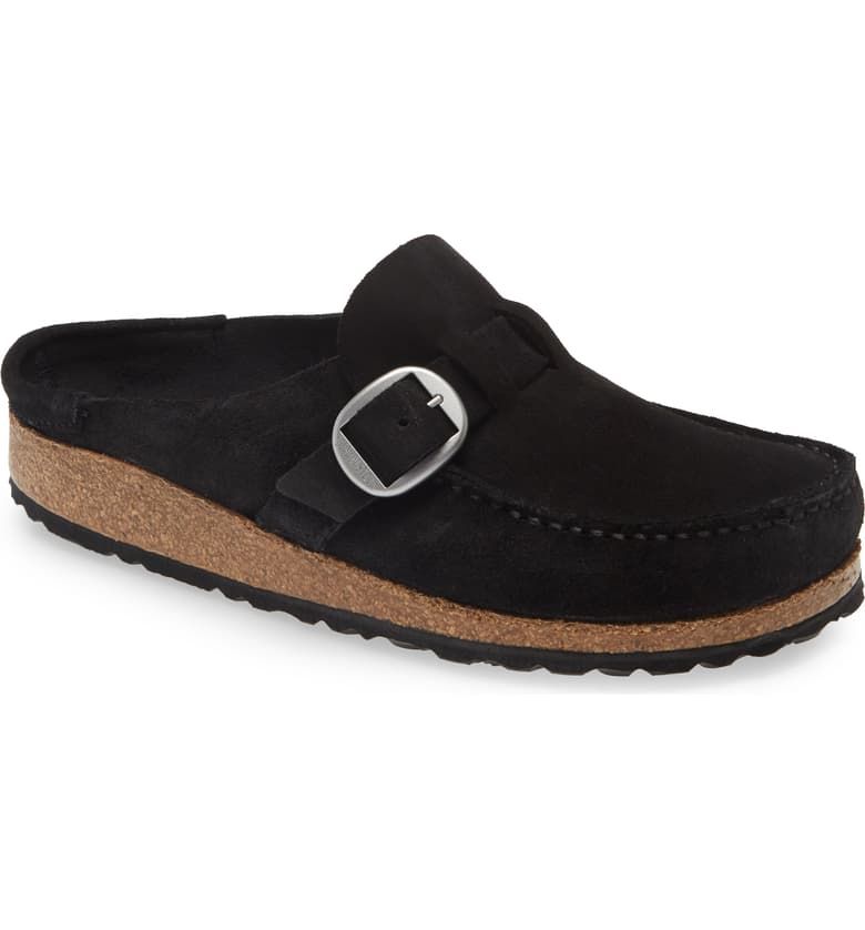 Mindy Kaling Wore the Official "Ugly" Shoe Trend of 2021 | Who What Wear