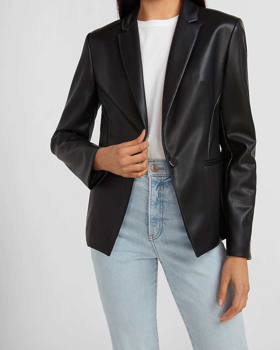 Mid-Size Style Guide: Outfits, Tips, and Where to Shop | Who What Wear