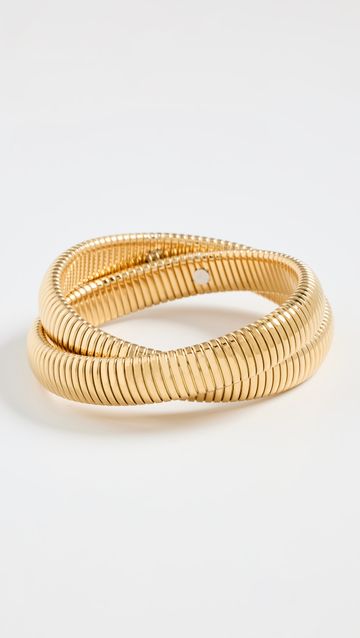 30 Chic Everyday Jewelry Pieces To Add To Your Daily Rotation | Who ...