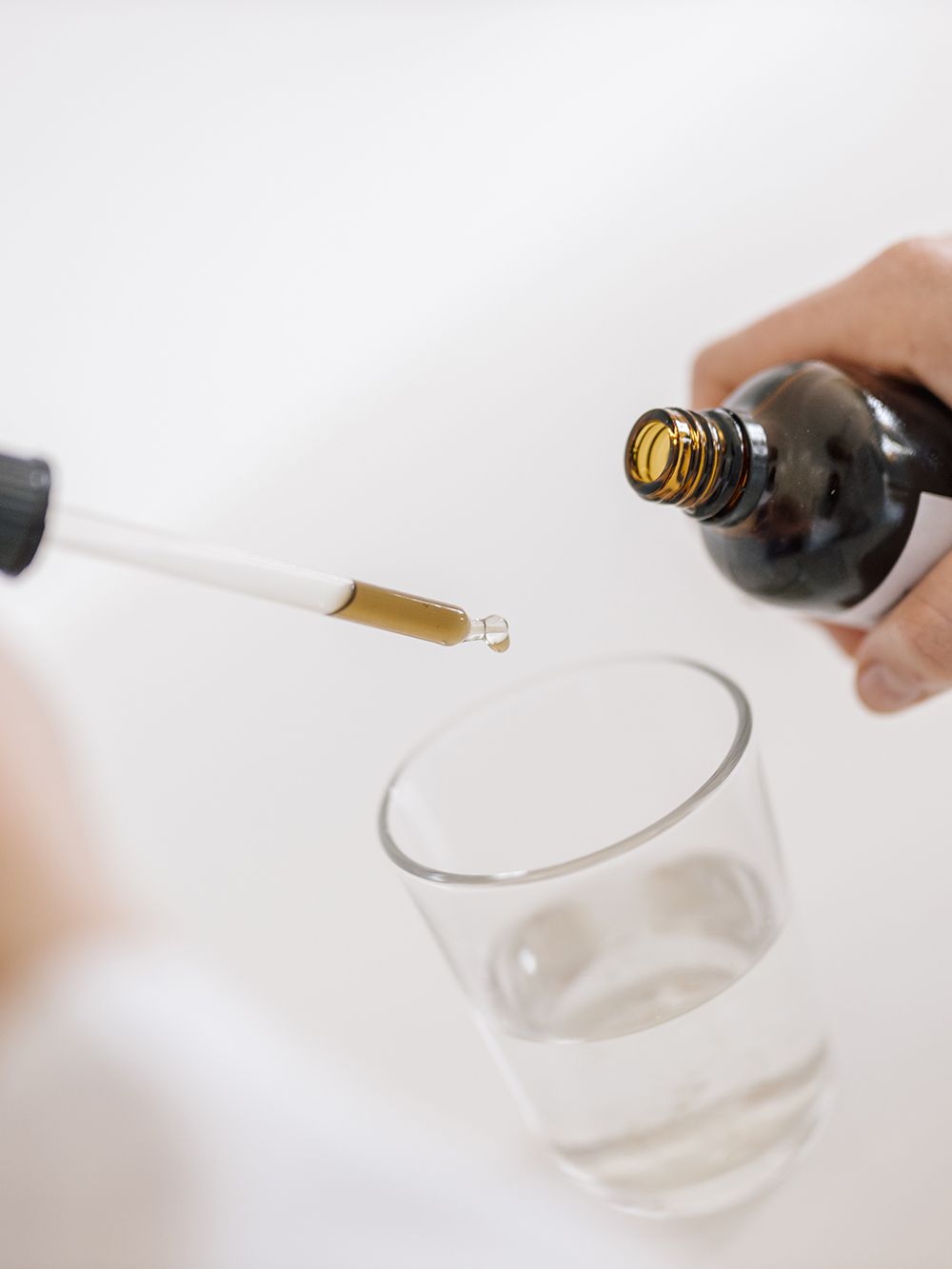 The 12 Best Liquid Multivitamins for Women, Hands Down | Who What Wear