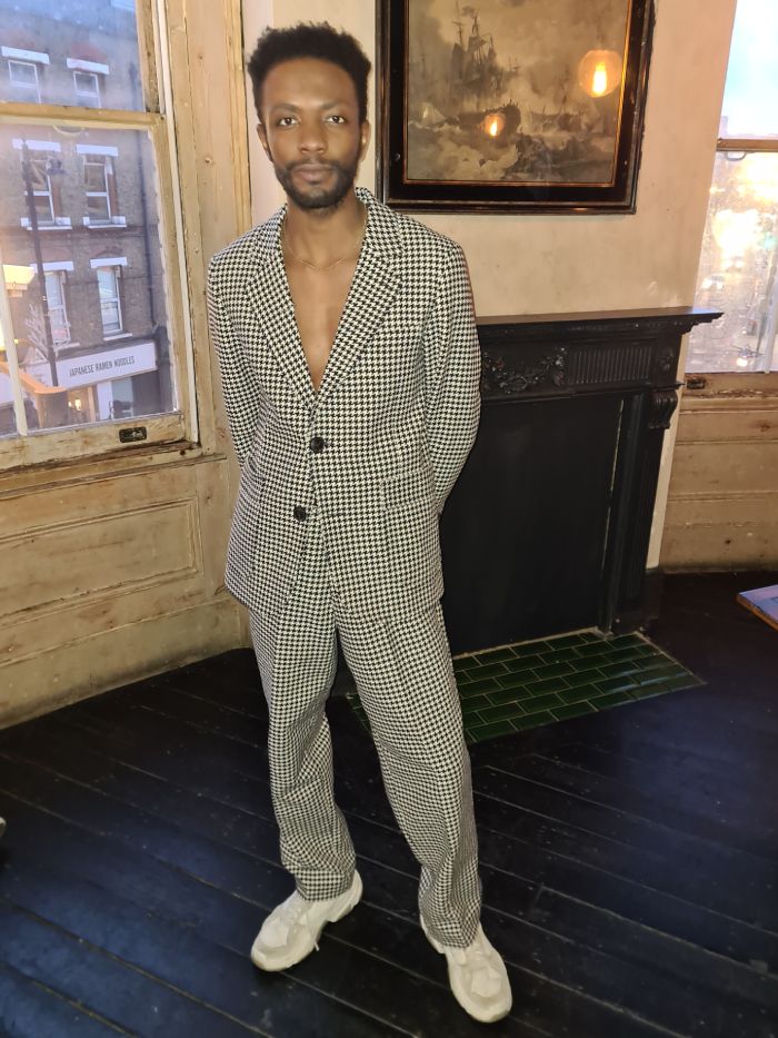 It’s a Sin’s Omari Douglas Is the Most Stylish Man on TV | Who What Wear