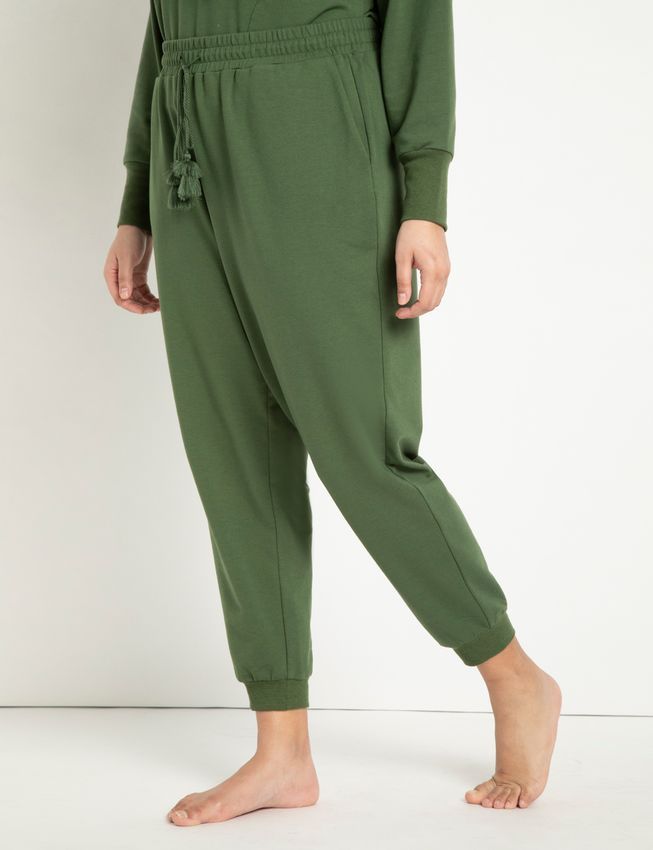 The 25 Best Sweatsuits for Women That Are So Chic | Who What Wear