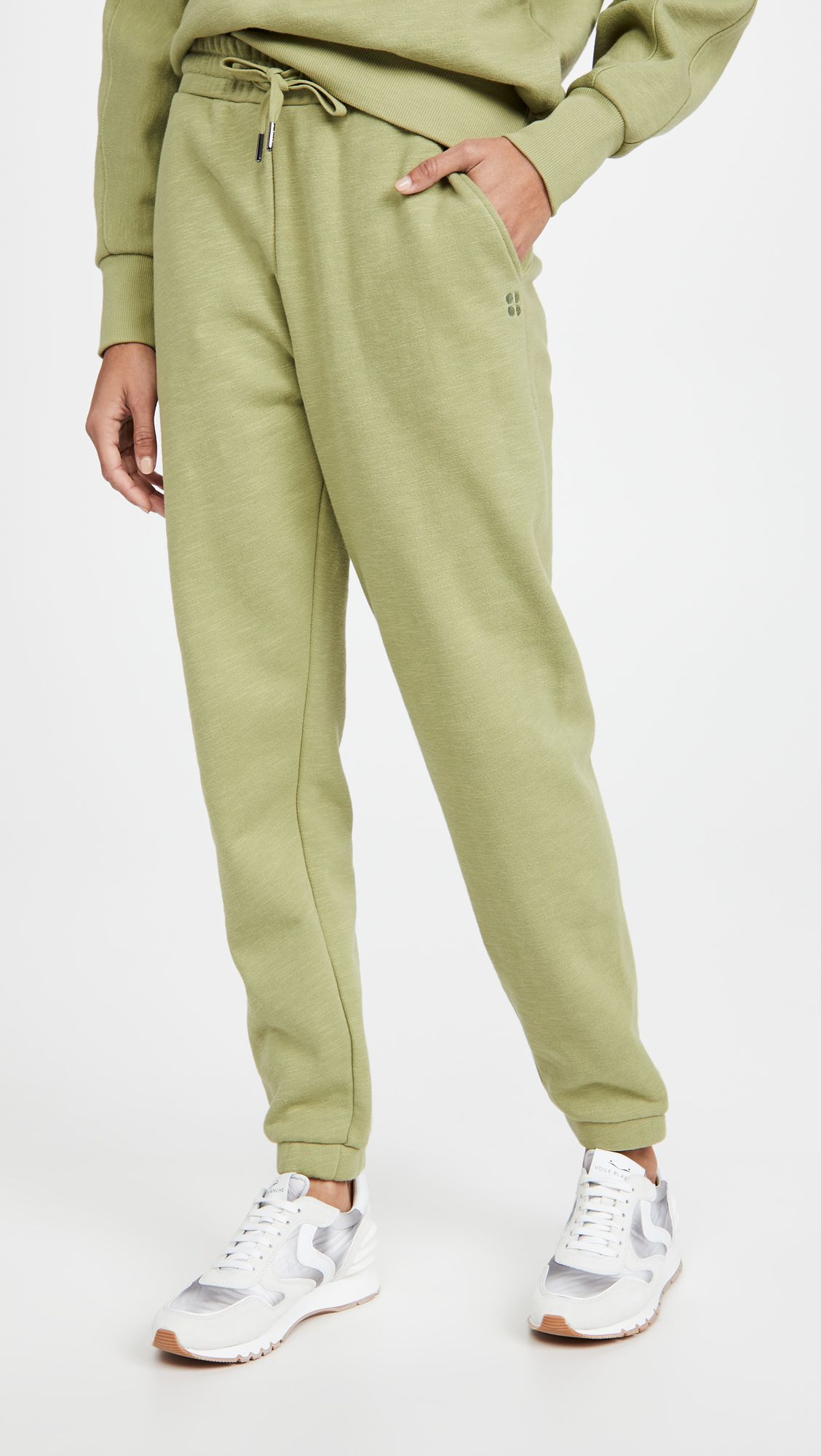 The 25 Best Sweatsuits for Women That Are So Chic | Who What Wear