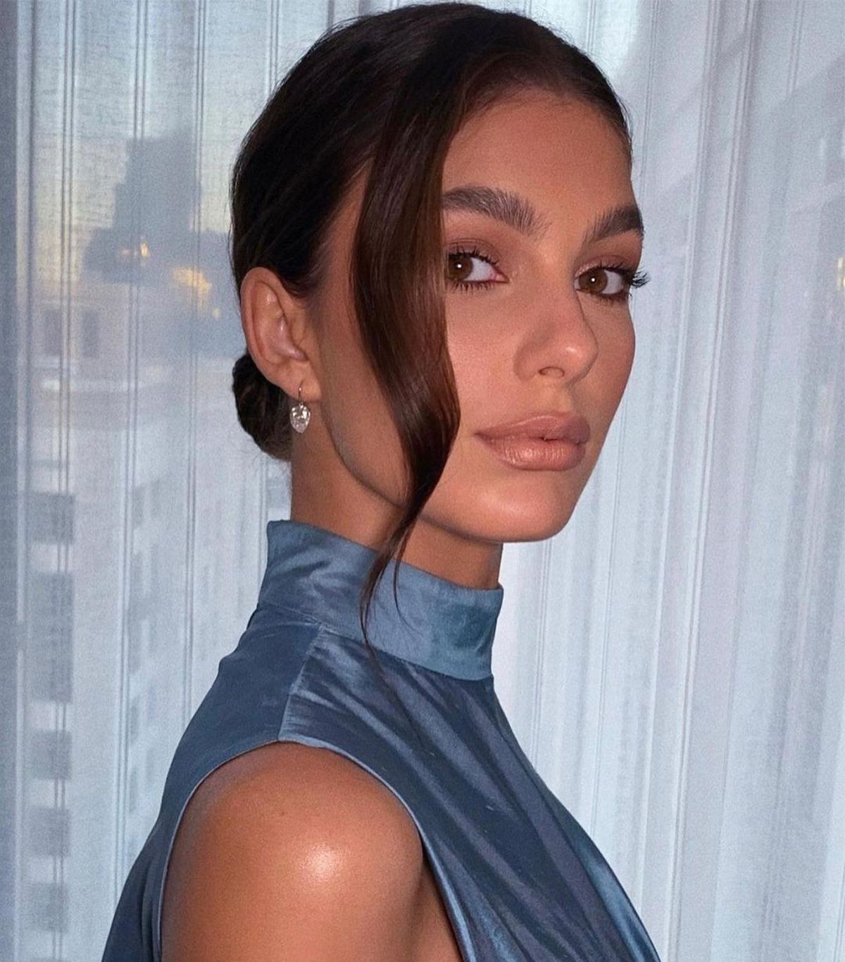 25 Examples That Prove Side Bangs Are Still Cool | Who What Wear