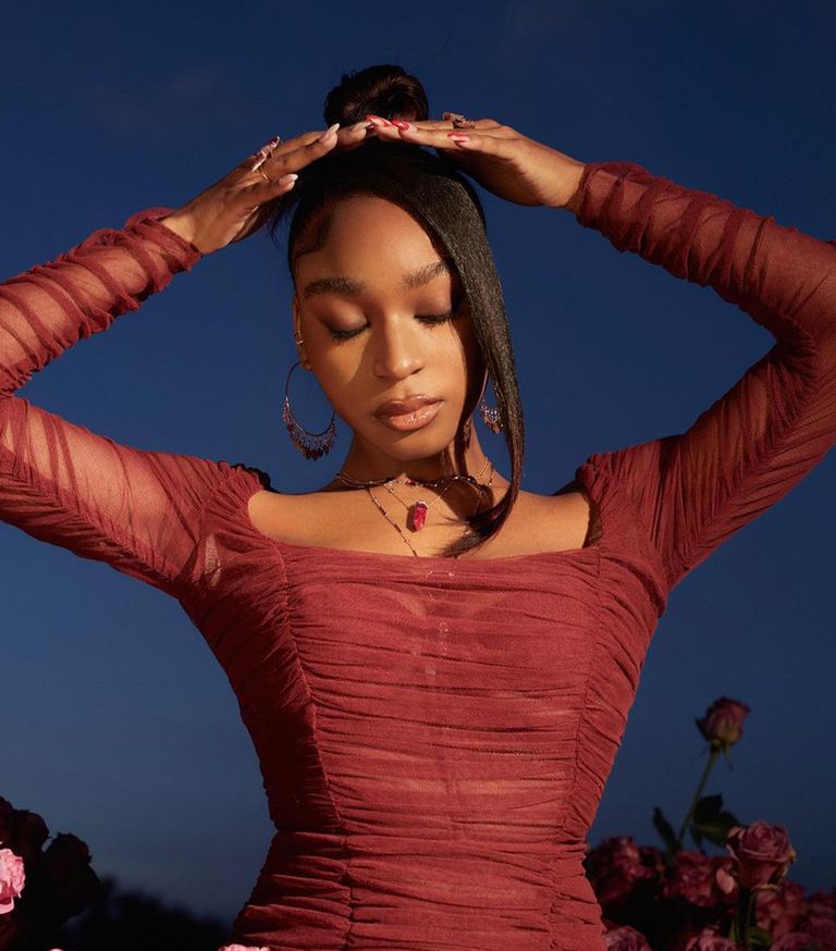 25 Examples That Prove Side Bangs Are Still Cool | Who What Wear