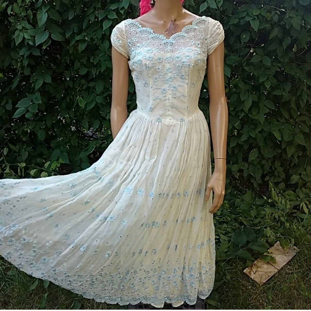 27 Nontraditional Wedding Dresses for the Low-Key Bride | Who What Wear