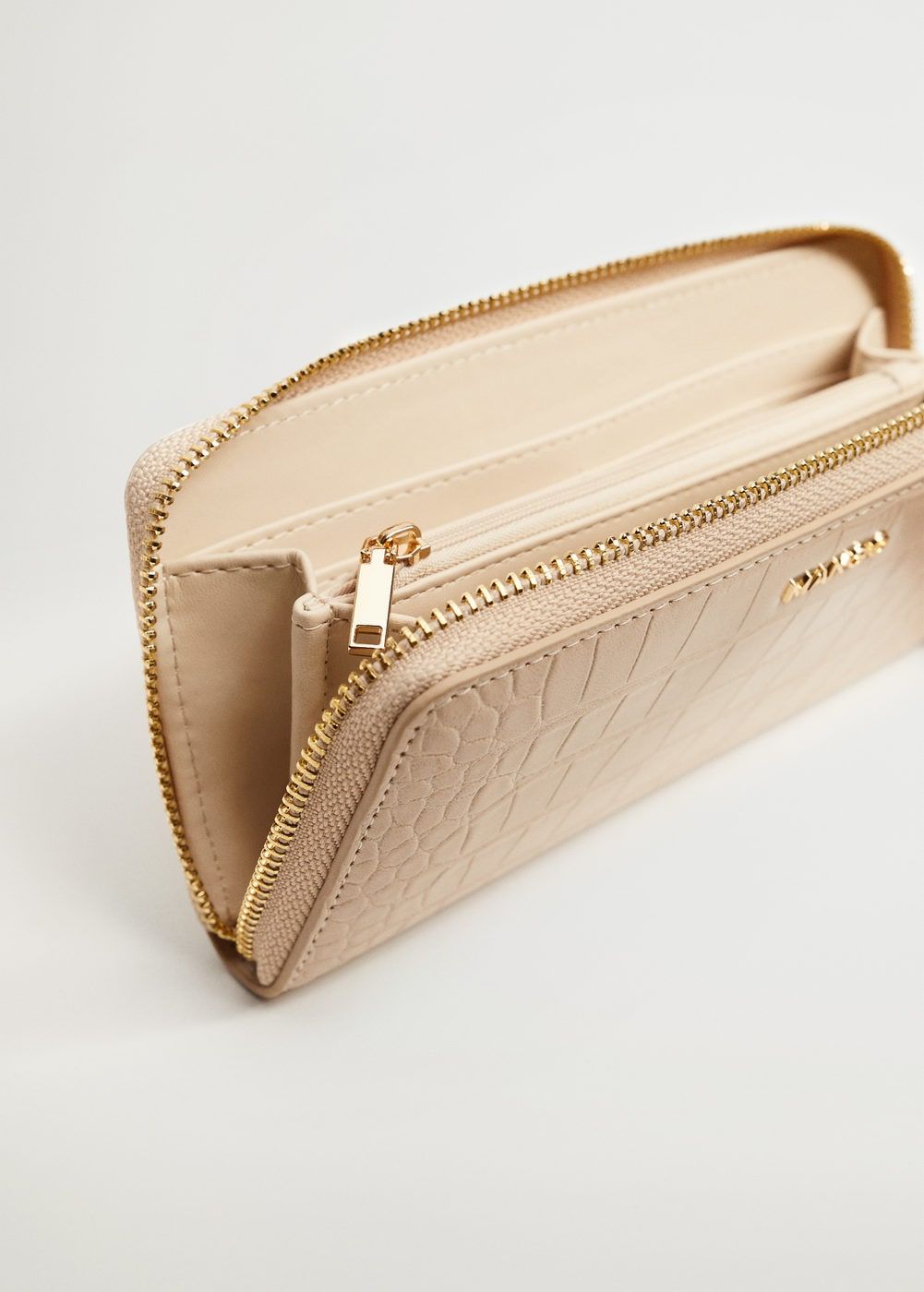 20 Cute Wallets to Replace Your Old One | Who What Wear